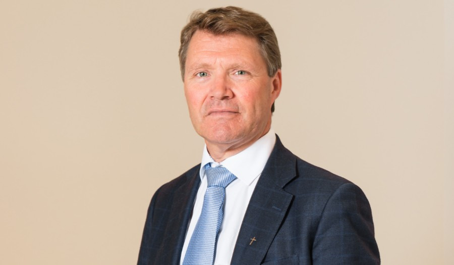 Kristallnachtherdenking: René de Reuver spreekt schuldbelijdenis uit ...